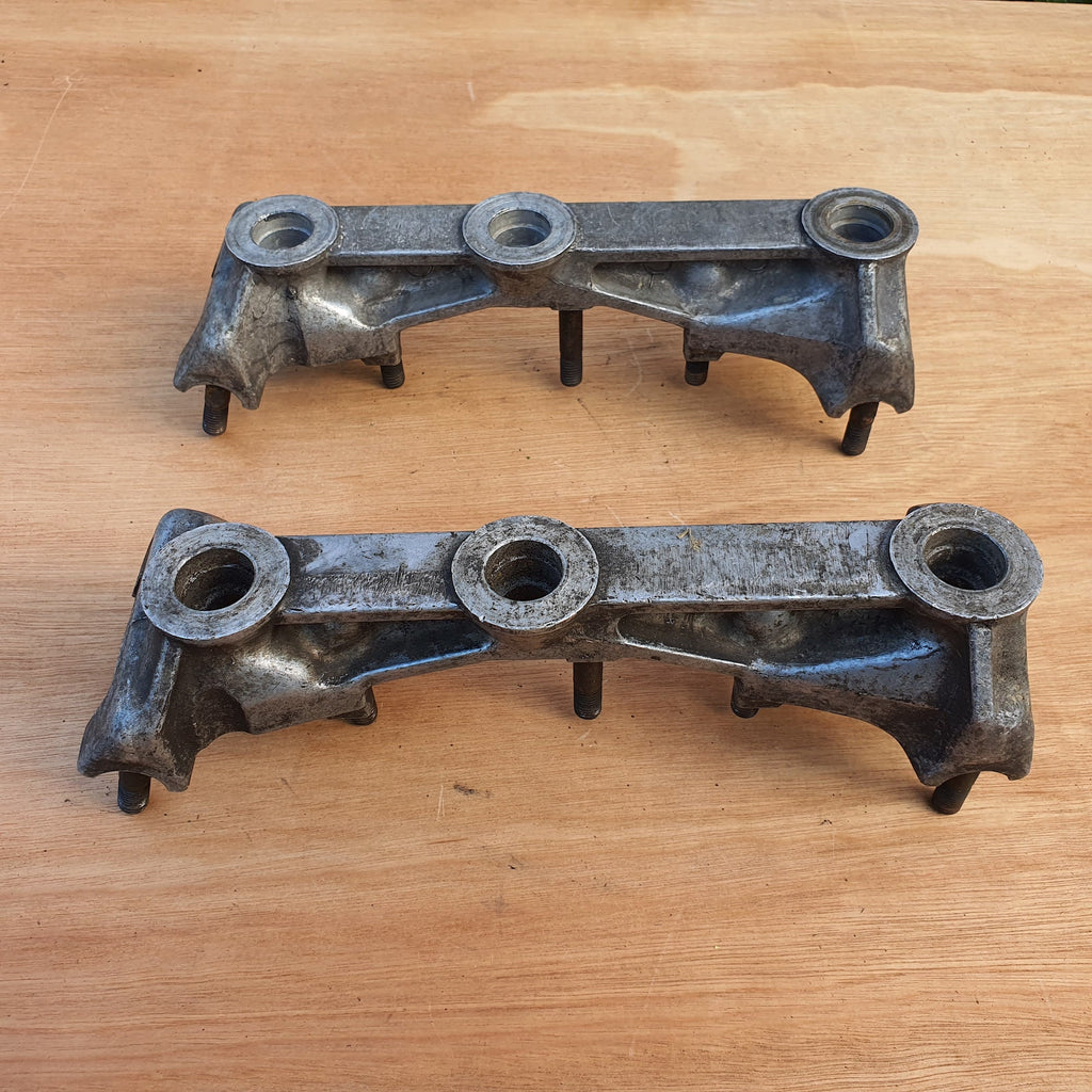 Porsche 356 B C SC 912 Rocker Arm Bridge Bracket 61610503103 Used Pair ...